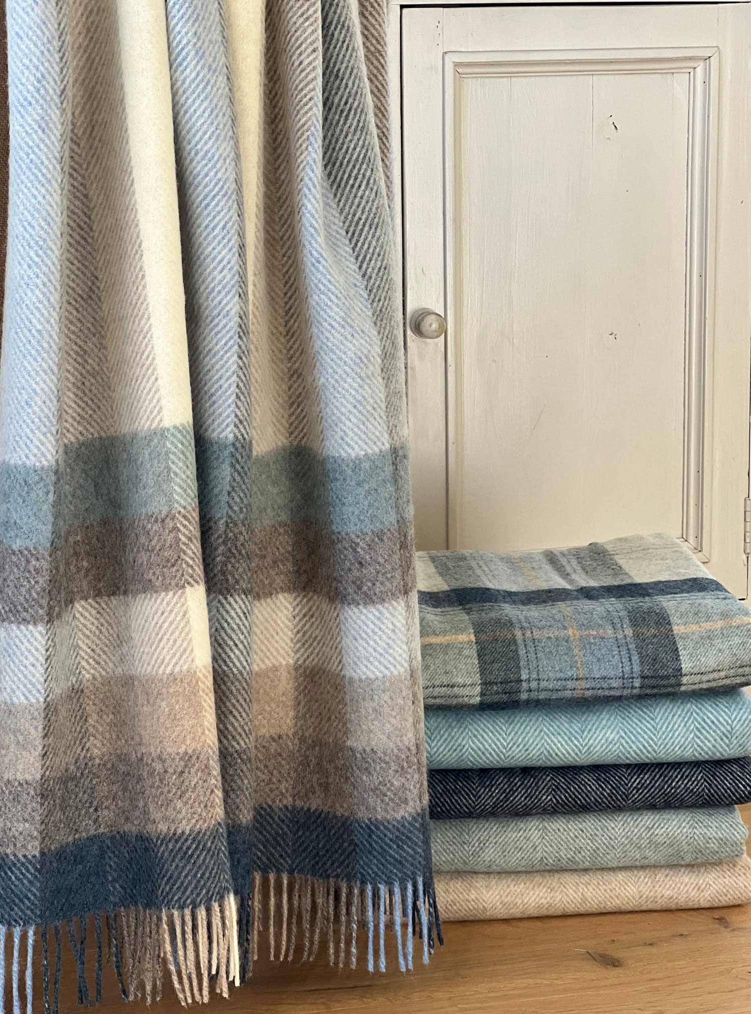 Throws and Blankets | Our Full Collection of Designer Throws NZ– Ink ...